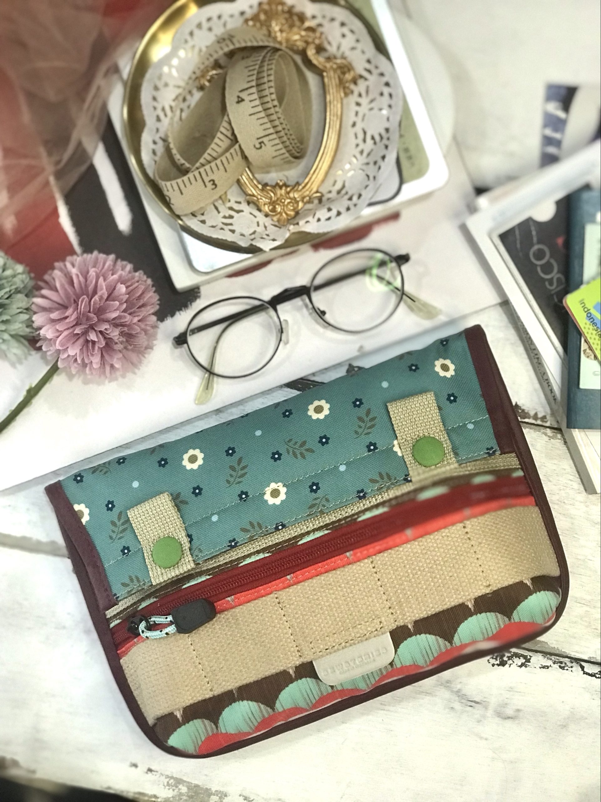 Djani Happy scallop leather binding - Sewstories